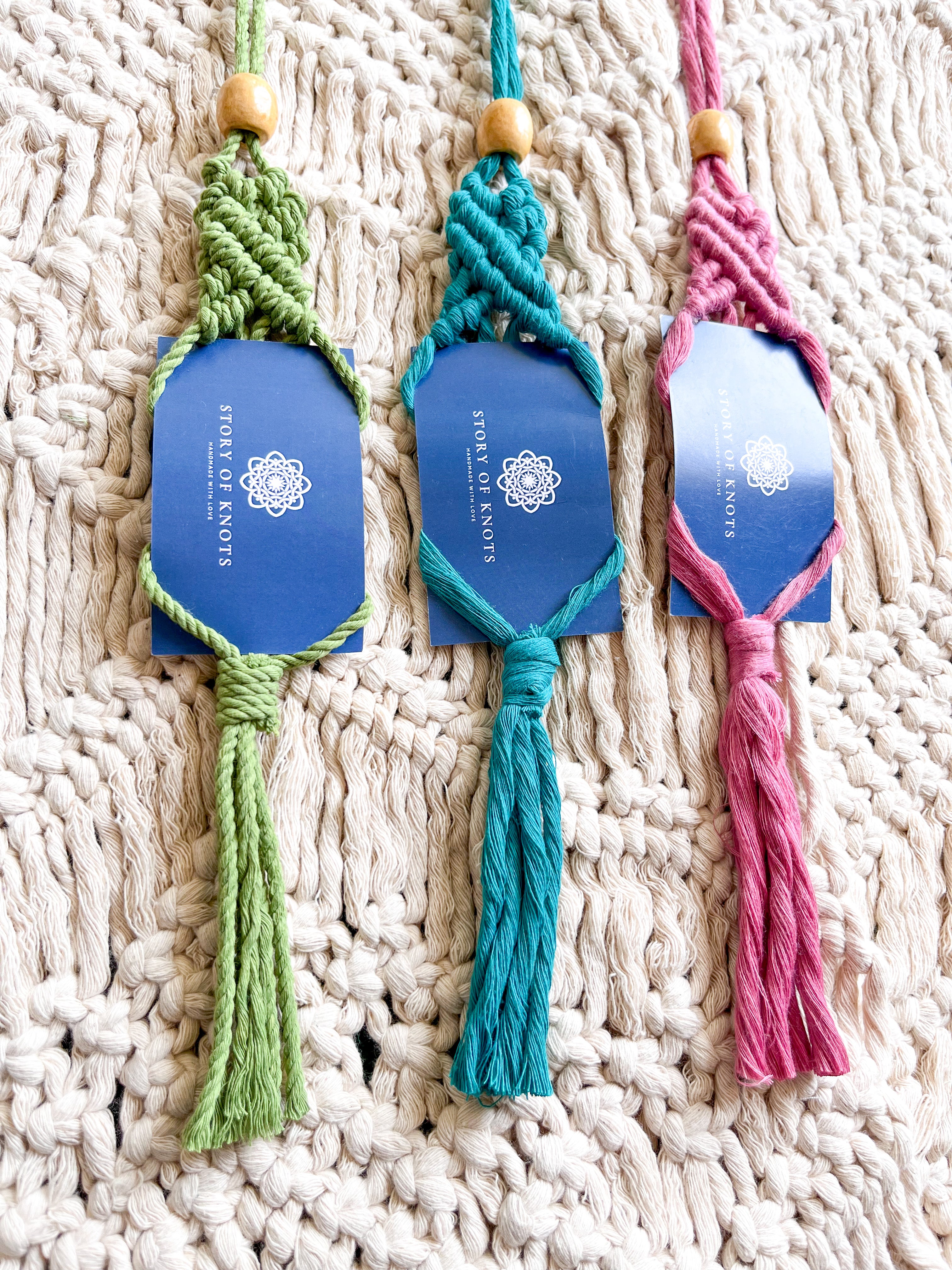 Gifting – Story of Knots