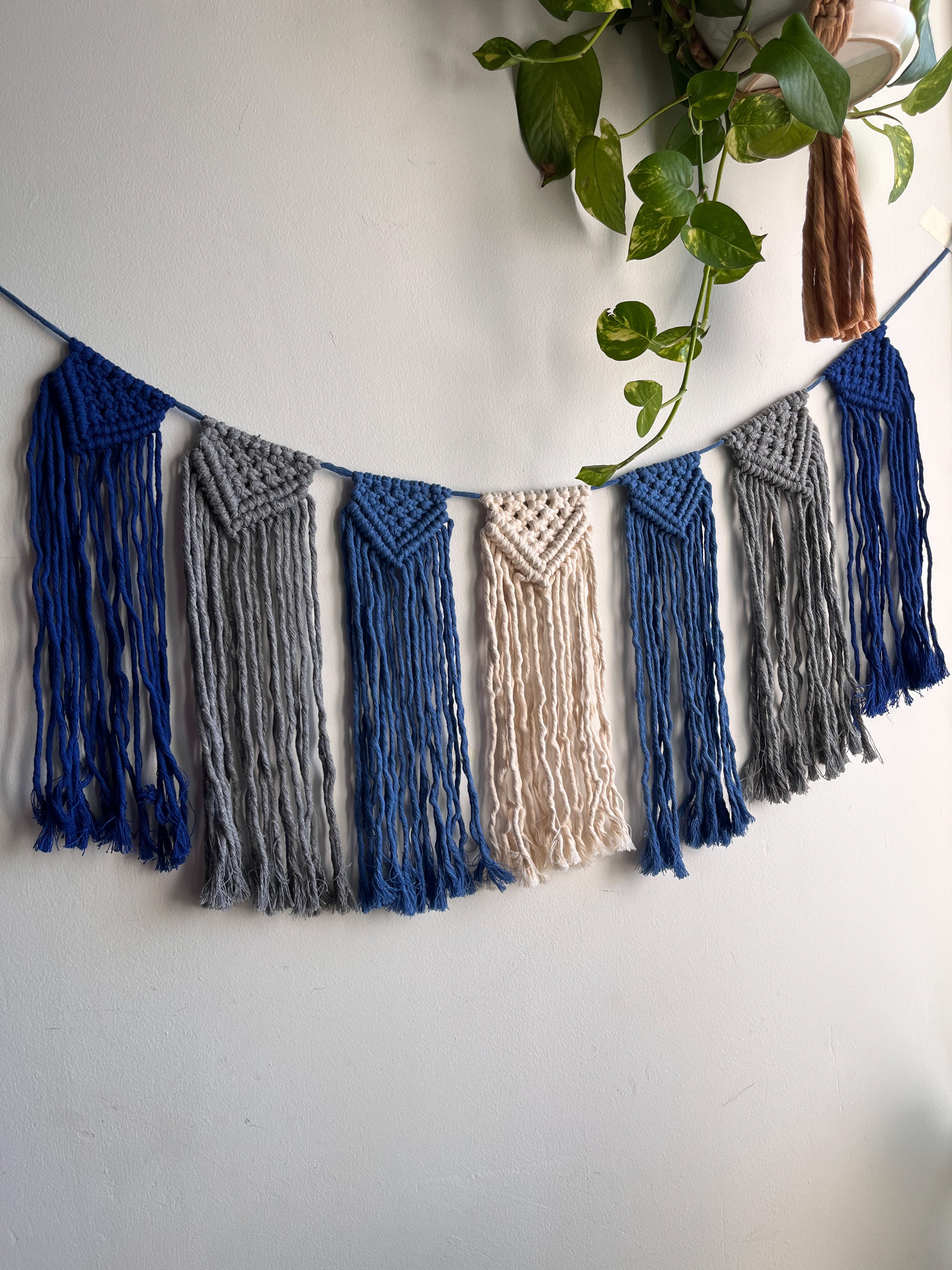 Macrame Bunting/Garland – Story of Knots